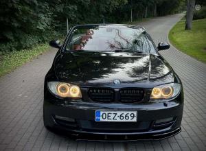 Black BMW 118 2009 in Anyksciai, with an engine capacity of 2.00 L and mileage of 203 thousand km for 5300 €, photo 5 on AUTOMOTO.COM.LV