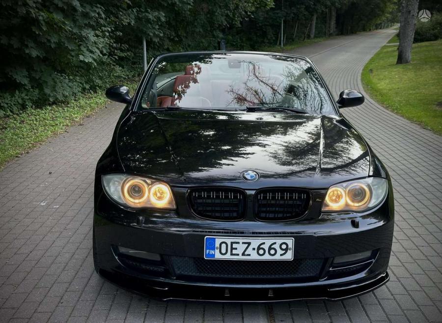 Black BMW 118 2009 in Anyksciai, with an engine capacity of 2.00 L and mileage of 203 thousand km for 5300 €, photo 5 on AUTOMOTO.COM.LV