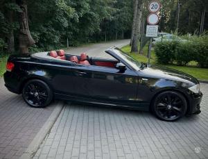 Black BMW 118 2009 in Anyksciai, with an engine capacity of 2.00 L and mileage of 203 thousand km for 5300 €, photo 7 on AUTOMOTO.COM.LV