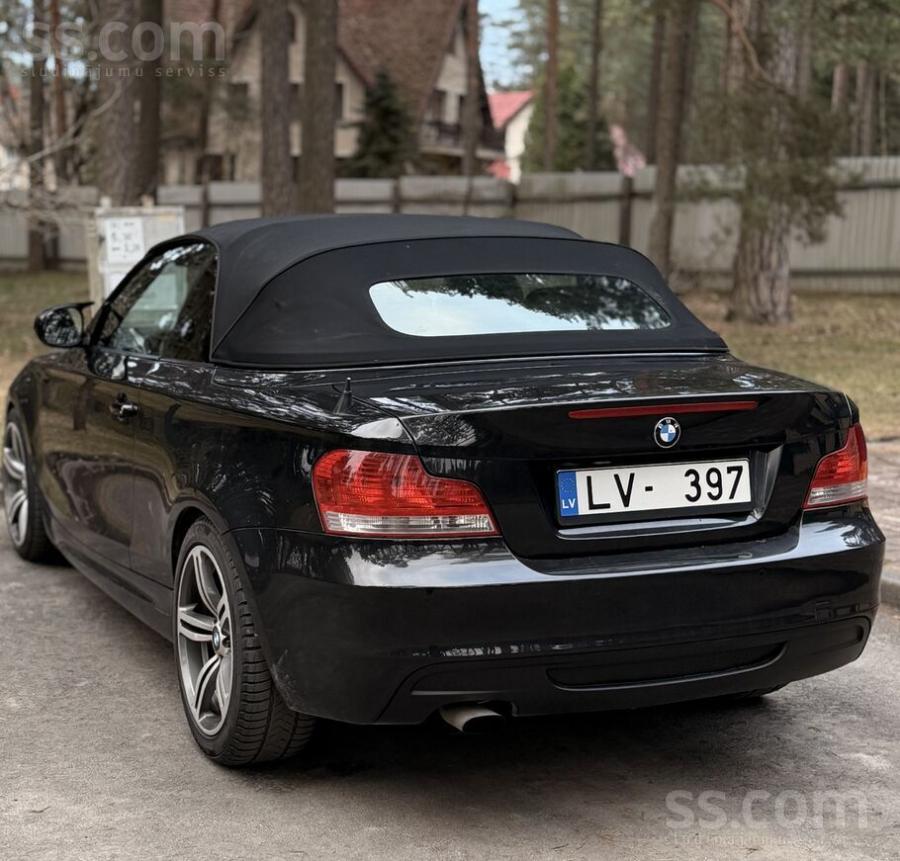Black BMW 118 2010 in Riga, with an engine capacity of 2.00 L and mileage of 213 thousand km for 6000 €, photo 2 on AUTOMOTO.COM.LV