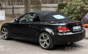 Black BMW 118 2010 in Riga, with an engine capacity of 2.00 L and mileage of 213 thousand km for 6000 €, photo 3 on AUTOMOTO.COM.LV