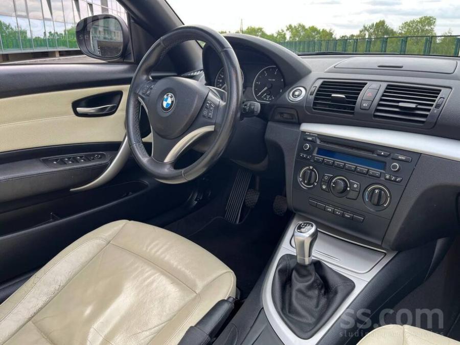 Черный БМВ 118 2010 в Рига, объемом двигателя 1.80 л и пробегом 210 тыс. км за 5990 €, фото 15 на AUTOMOTO.COM.LV