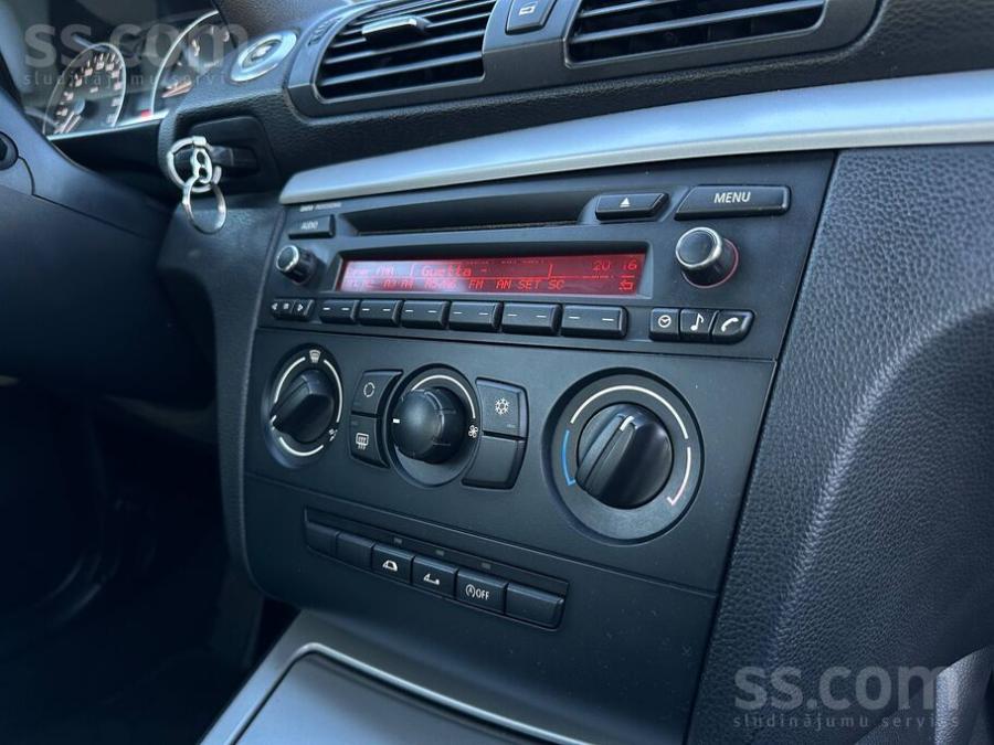 Melns BMW 118 2010 Rīga, ar dzinēja tilpumu 2.00 L un nobraukumu 218 tūkst. km par 6000 €, foto 14 vietnē AUTOMOTO.COM.LV