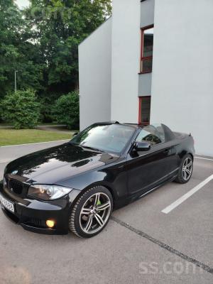 Melns BMW 118 2010 Bauska, ar dzinēja tilpumu 1.80 L un nobraukumu 210 tūkst. km par 8100 €, foto  vietnē AUTOMOTO.COM.LV