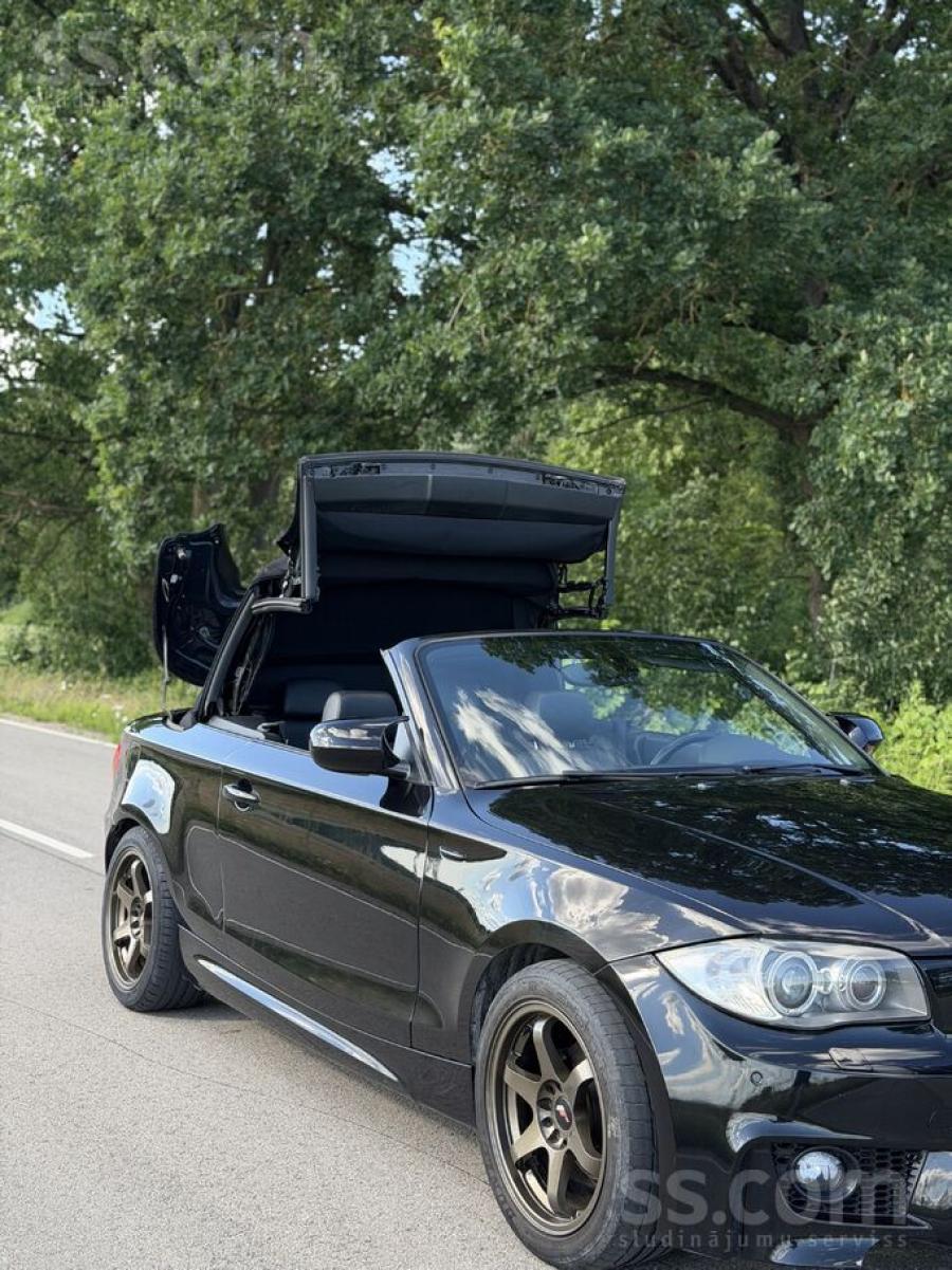 Melns BMW 118 2010 Bauska, ar dzinēja tilpumu 2.00 L un nobraukumu 305 tūkst. km par 7600 €, foto 8 vietnē AUTOMOTO.COM.LV