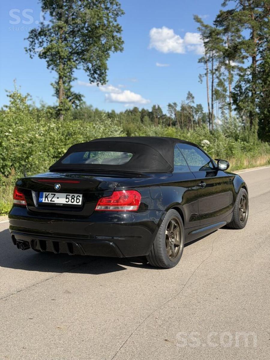 Melns BMW 118 2010 Bauska, ar dzinēja tilpumu 2.00 L un nobraukumu 305 tūkst. km par 7600 €, foto 11 vietnē AUTOMOTO.COM.LV