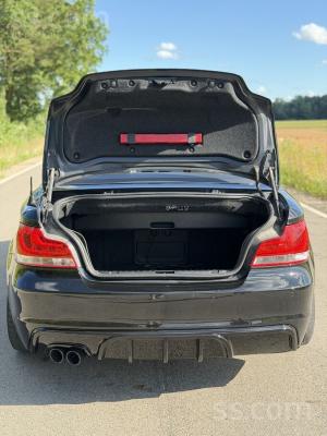 Melns BMW 118 2010 Bauska, ar dzinēja tilpumu 2.00 L un nobraukumu 305 tūkst. km par 7600 €, foto 12 vietnē AUTOMOTO.COM.LV