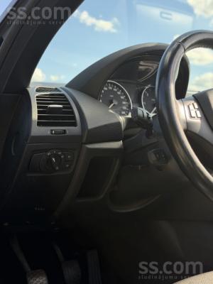 Melns BMW 118 2010 Bauska, ar dzinēja tilpumu 2.00 L un nobraukumu 305 tūkst. km par 7600 €, foto 18 vietnē AUTOMOTO.COM.LV