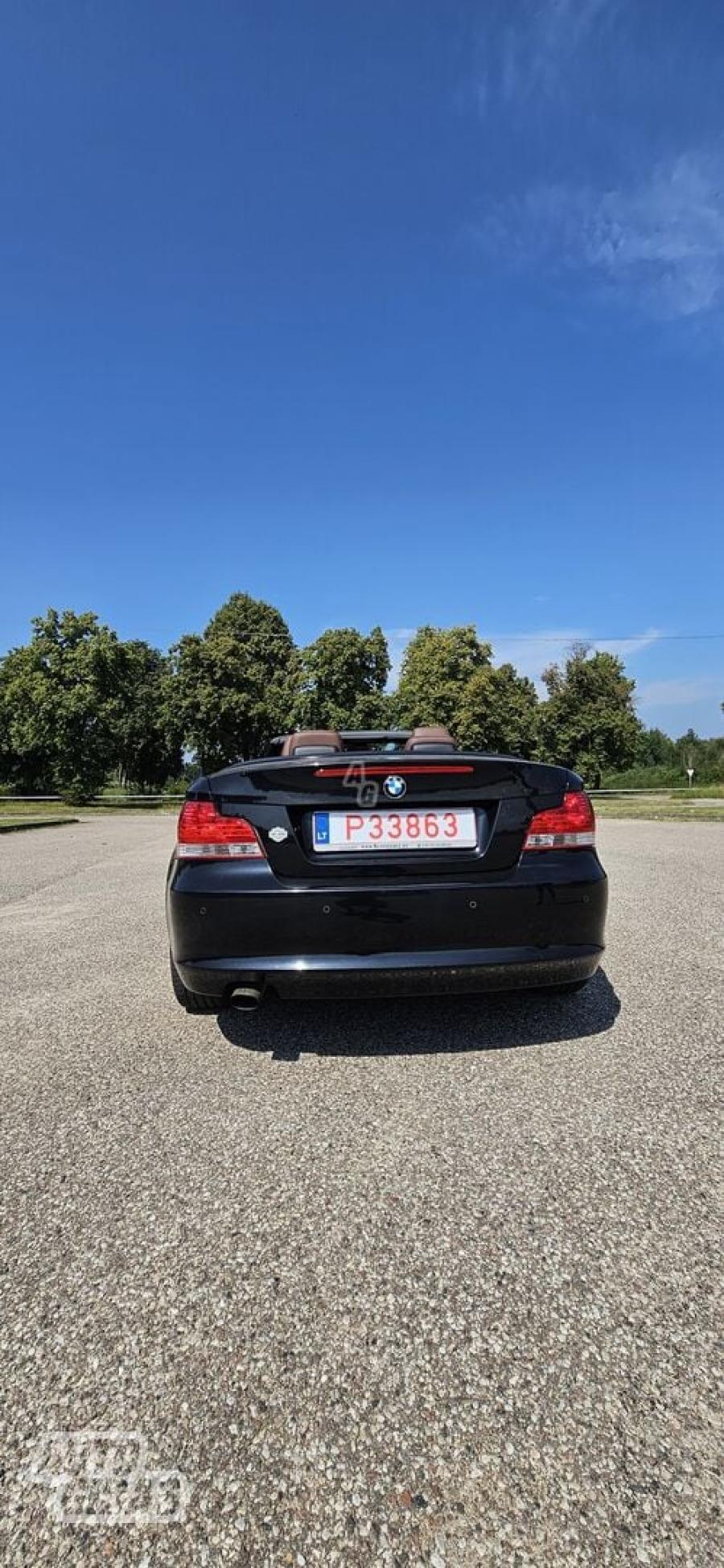 Black BMW 118 2010 in Vilnius, with an engine capacity of 2.00 L and mileage of 171 thousand km for 6790 €, photo 7 on AUTOMOTO.COM.LV