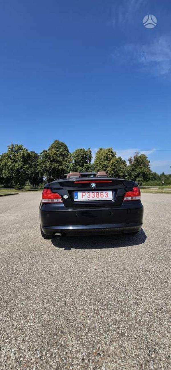 BMW 118 2010 in Vilnius on AUTOMOTO.COM.LV Black BMW 118 2010 in Vilnius, with an engine capacity of 2.00 L and mileage of 171 thousand km for 6590 €, photo 7 on AUTOMOTO.COM.LV