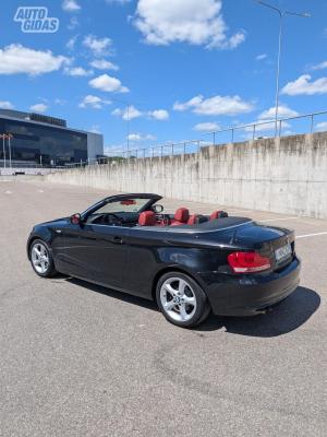 Black BMW 118 2011 in Vilnius, with an engine capacity of 2.00 L and mileage of 273 thousand km for 5950 €, photo 4 on AUTOMOTO.COM.LV