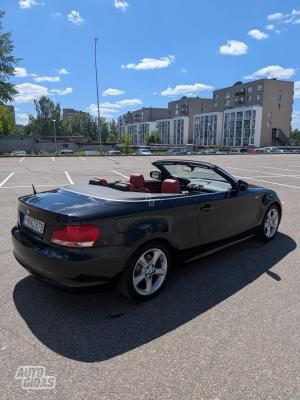 Black BMW 118 2011 in Vilnius, with an engine capacity of 2.00 L and mileage of 273 thousand km for 5950 €, photo 5 on AUTOMOTO.COM.LV