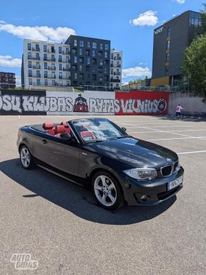 Black BMW 118 2011 in Vilnius, with an engine capacity of 2.00 L and mileage of 273 thousand km for 5950 €, photo 6 on AUTOMOTO.COM.LV