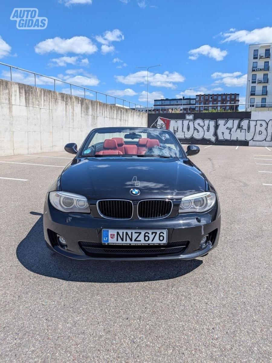 Black BMW 118 2011 in Vilnius, with an engine capacity of 2.00 L and mileage of 273 thousand km for 5950 €, photo 7 on AUTOMOTO.COM.LV