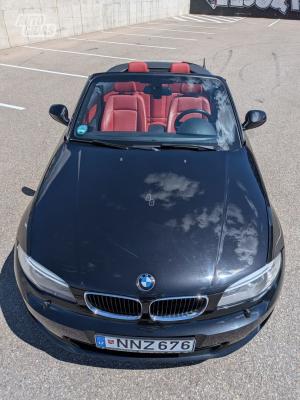 Black BMW 118 2011 in Vilnius, with an engine capacity of 2.00 L and mileage of 273 thousand km for 5950 €, photo 8 on AUTOMOTO.COM.LV