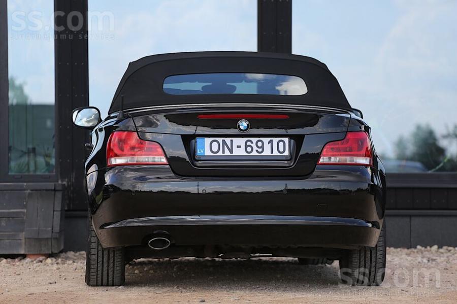 Black BMW 118 2011 in Tukums, with an engine capacity of 2.00 L and mileage of 220 thousand km for 6990 €, photo 4 on AUTOMOTO.COM.LV