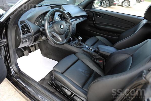 Black BMW 118 2011 in Tukums, with an engine capacity of 2.00 L and mileage of 220 thousand km for 6990 €, photo 10 on AUTOMOTO.COM.LV