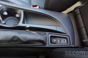 Black BMW 118 2011 in Tukums, with an engine capacity of 2.00 L and mileage of 220 thousand km for 6990 €, photo 30 on AUTOMOTO.COM.LV