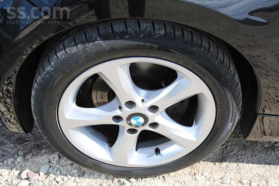 Melns BMW 118 2011 Tukums, ar dzinēja tilpumu 2.00 L un nobraukumu 220 tūkst. km par 6450 €, foto 31 vietnē AUTOMOTO.COM.LV