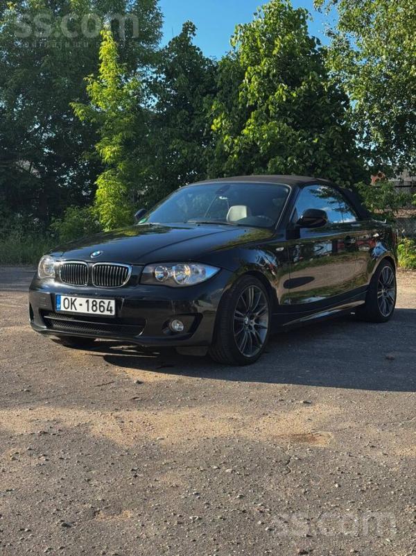 Black BMW 118 2013 in Daugavpils, with an engine capacity of 2.00 L and mileage of 341 thousand km for 6700 €, photo 1 on AUTOMOTO.COM.LV