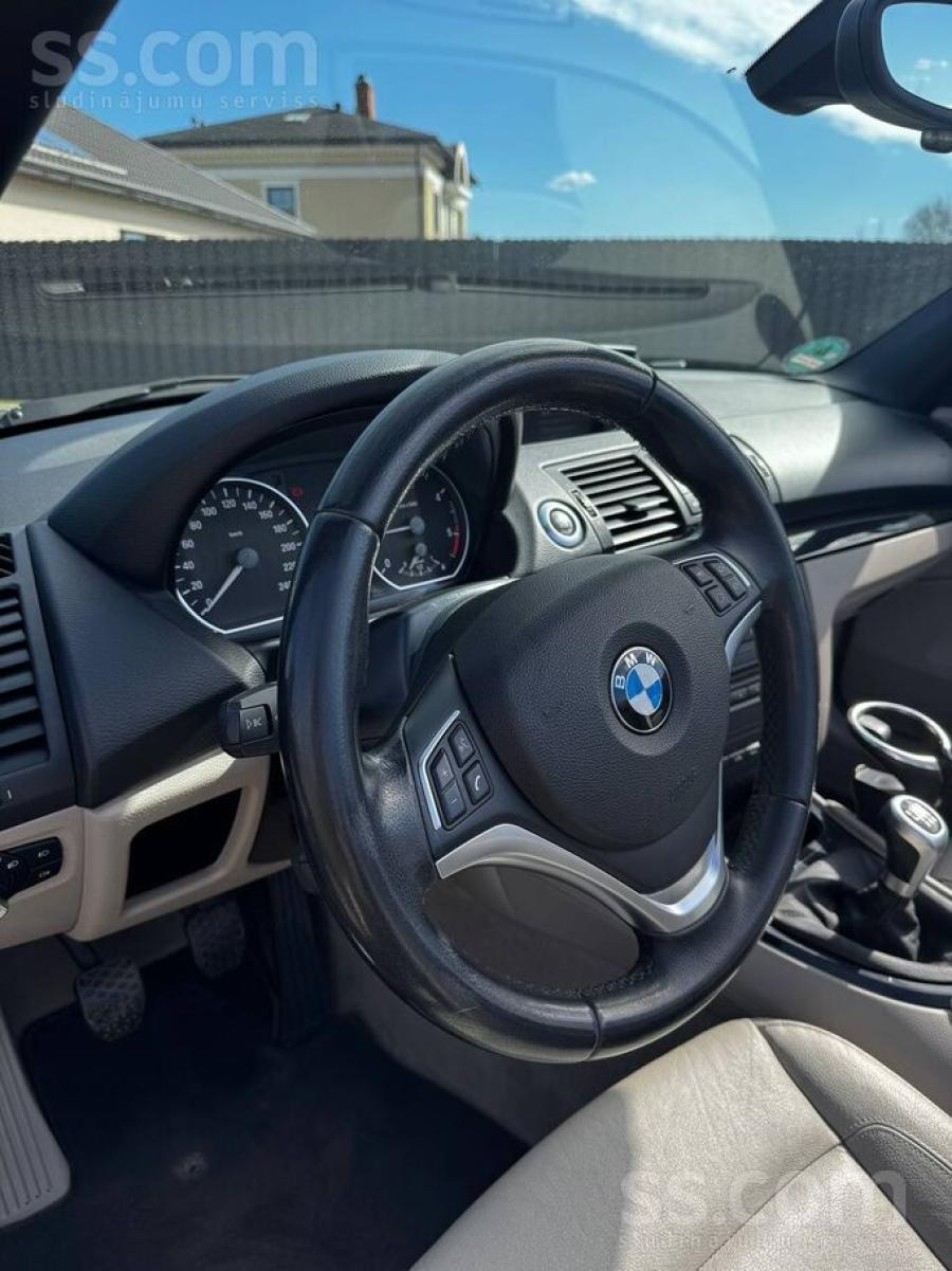 Black BMW 118 2013 in Daugavpils, with an engine capacity of 2.00 L and mileage of 341 thousand km for 6700 €, photo 12 on AUTOMOTO.COM.LV