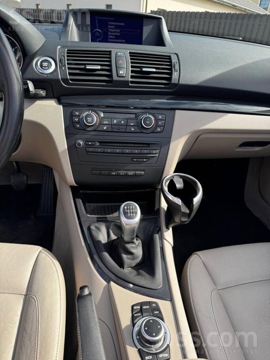 Black BMW 118 2013 in Daugavpils, with an engine capacity of 2.00 L and mileage of 341 thousand km for 6700 €, photo 14 on AUTOMOTO.COM.LV