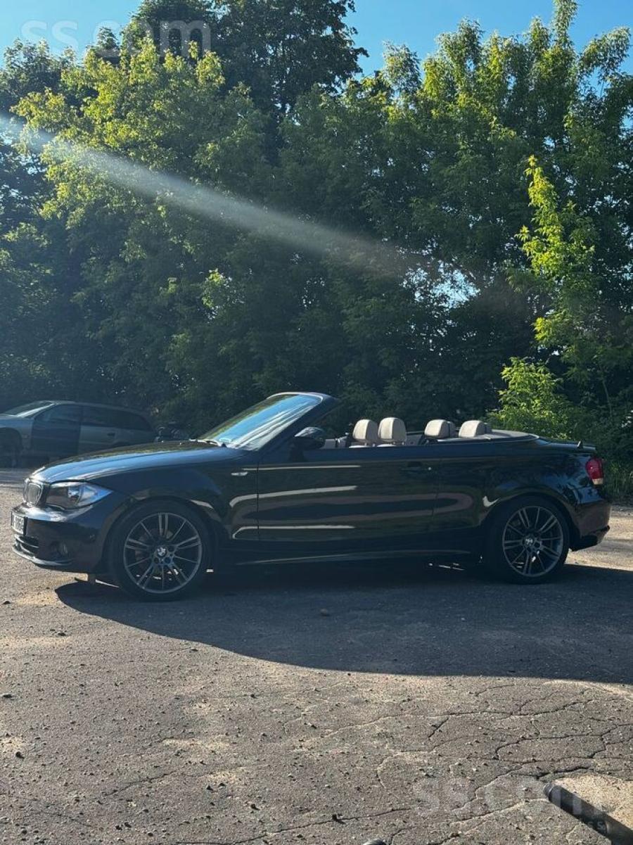Black BMW 118 2013 in Daugavpils, with an engine capacity of 2.00 L and mileage of 341 thousand km for 6700 €, photo 21 on AUTOMOTO.COM.LV