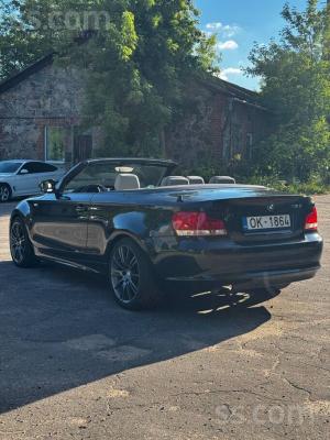 Black BMW 118 2013 in Daugavpils, with an engine capacity of 2.00 L and mileage of 341 thousand km for 6700 €, photo 22 on AUTOMOTO.COM.LV