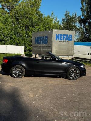 Black BMW 118 2013 in Daugavpils, with an engine capacity of 2.00 L and mileage of 341 thousand km for 6700 €, photo 25 on AUTOMOTO.COM.LV