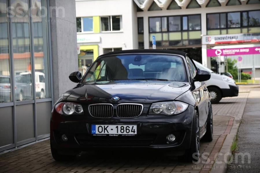 Black BMW 118 2013 in Riga, with an engine capacity of 2.00 L and mileage of 342 thousand km for 6995 €, photo 1 on AUTOMOTO.COM.LV