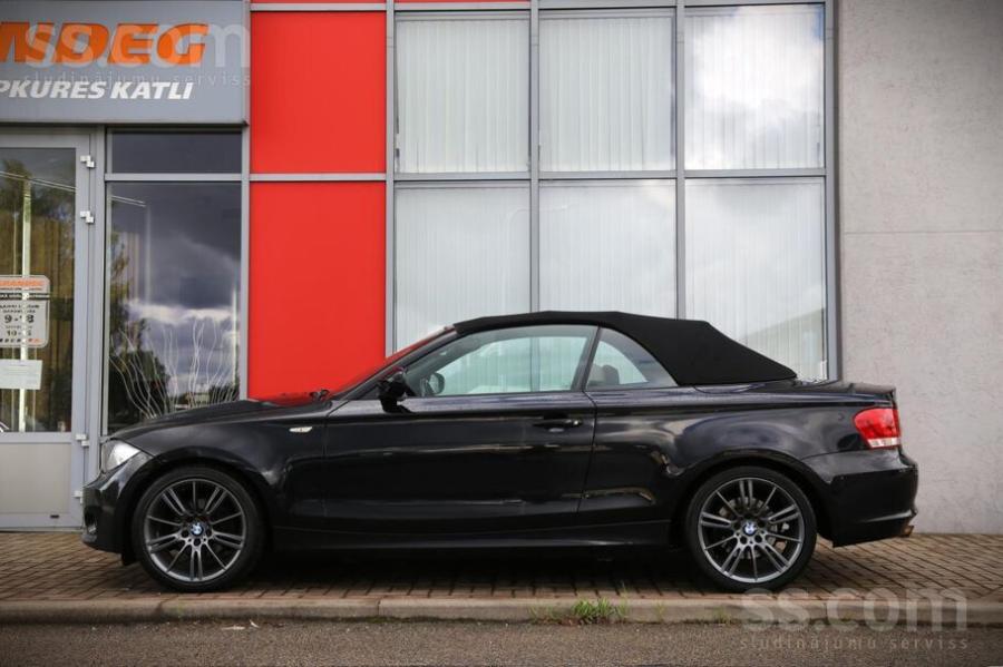 Black BMW 118 2013 in Riga, with an engine capacity of 2.00 L and mileage of 342 thousand km for 6995 €, photo 3 on AUTOMOTO.COM.LV