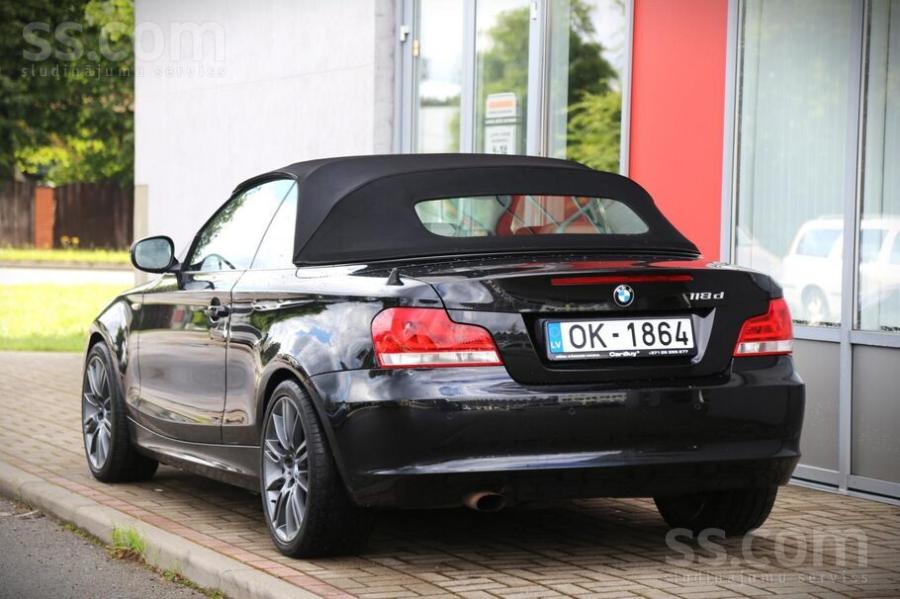 Black BMW 118 2013 in Riga, with an engine capacity of 2.00 L and mileage of 342 thousand km for 6995 €, photo 7 on AUTOMOTO.COM.LV