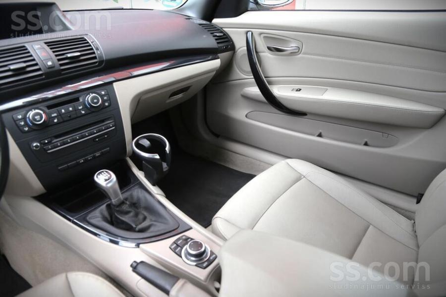 Black BMW 118 2013 in Riga, with an engine capacity of 2.00 L and mileage of 342 thousand km for 6995 €, photo 10 on AUTOMOTO.COM.LV