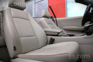 Black BMW 118 2013 in Riga, with an engine capacity of 2.00 L and mileage of 342 thousand km for 6995 €, photo 14 on AUTOMOTO.COM.LV