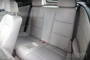 Black BMW 118 2013 in Riga, with an engine capacity of 2.00 L and mileage of 342 thousand km for 6995 €, photo 15 on AUTOMOTO.COM.LV