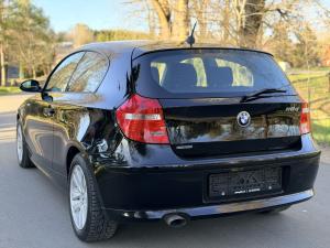 Black BMW 118 2009 in Utena, with an engine capacity of 2.00 L and mileage of 289 thousand km for 3850 €, photo 9 on AUTOMOTO.COM.LV