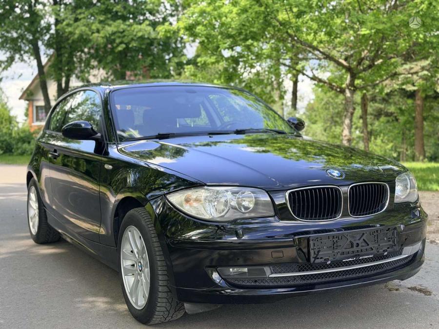 Melns BMW 118 2009 Utena, ar dzinēja tilpumu 2.00 L un nobraukumu 289 tūkst. km par 2995 €, foto 4 vietnē AUTOMOTO.COM.LV