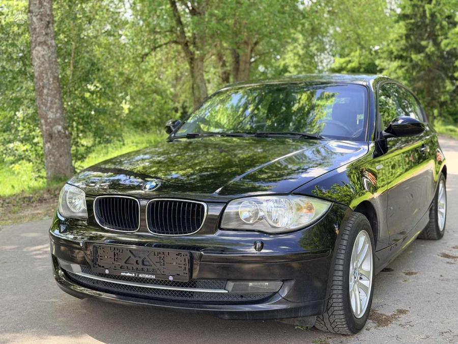 Melns BMW 118 2009 Utena, ar dzinēja tilpumu 2.00 L un nobraukumu 289 tūkst. km par 2995 €, foto 5 vietnē AUTOMOTO.COM.LV
