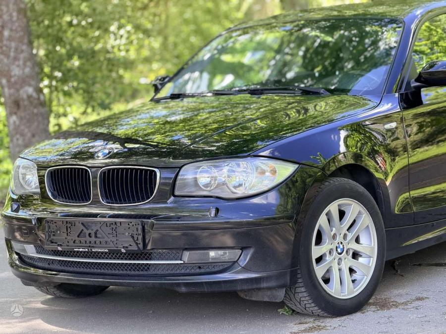 Melns BMW 118 2009 Utena, ar dzinēja tilpumu 2.00 L un nobraukumu 289 tūkst. km par 2995 €, foto 6 vietnē AUTOMOTO.COM.LV