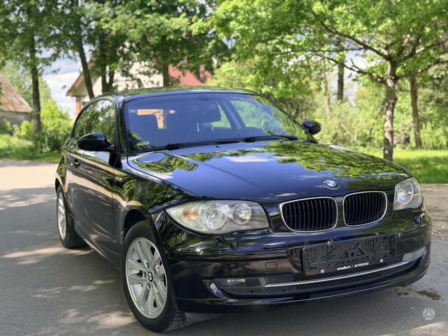Melns BMW 118 2009 Utena, ar dzinēja tilpumu 2.00 L un nobraukumu 289 tūkst. km par 2995 €, foto 8 vietnē AUTOMOTO.COM.LV
