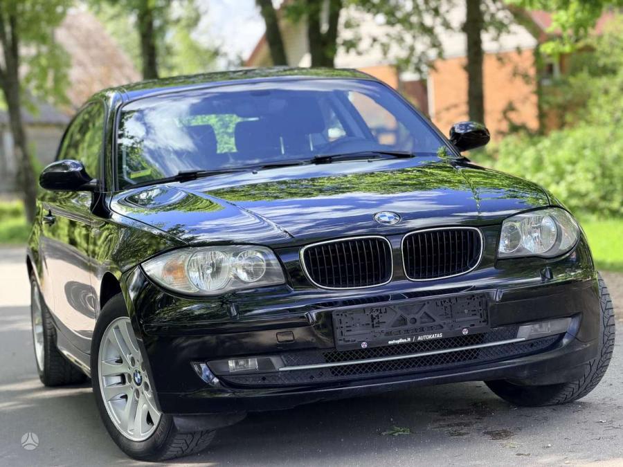 Melns BMW 118 2009 Utena, ar dzinēja tilpumu 2.00 L un nobraukumu 289 tūkst. km par 2995 €, foto 11 vietnē AUTOMOTO.COM.LV