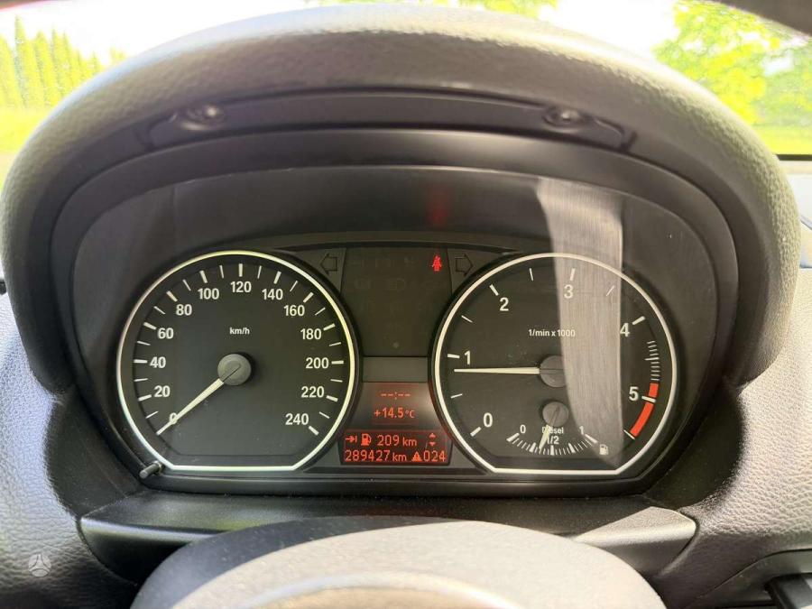 Melns BMW 118 2009 Utena, ar dzinēja tilpumu 2.00 L un nobraukumu 289 tūkst. km par 2995 €, foto 21 vietnē AUTOMOTO.COM.LV