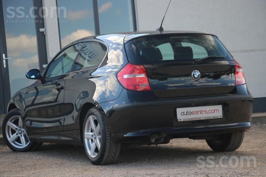 Black BMW 118 2009 in Tukums, with an engine capacity of 2.00 L and mileage of 208 thousand km for 4996 €, photo 4 on AUTOMOTO.COM.LV
