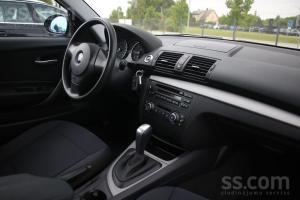 Black BMW 118 2009 in Tukums, with an engine capacity of 2.00 L and mileage of 208 thousand km for 4996 €, photo 10 on AUTOMOTO.COM.LV