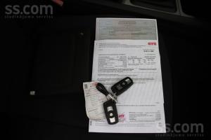 Black BMW 118 2009 in Tukums, with an engine capacity of 2.00 L and mileage of 208 thousand km for 4996 €, photo 21 on AUTOMOTO.COM.LV