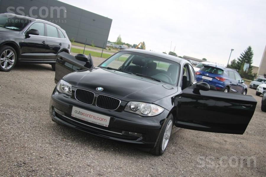 Black BMW 118 2009 in Tukums, with an engine capacity of 2.00 L and mileage of 208 thousand km for 4996 €, photo 22 on AUTOMOTO.COM.LV
