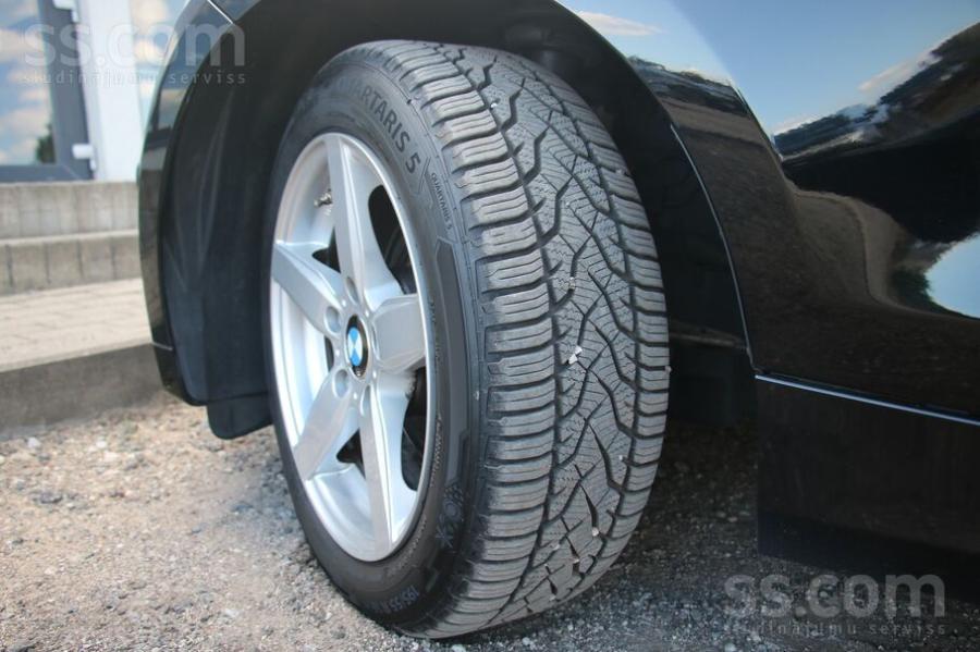 Black BMW 118 2009 in Tukums, with an engine capacity of 2.00 L and mileage of 208 thousand km for 4996 €, photo 23 on AUTOMOTO.COM.LV