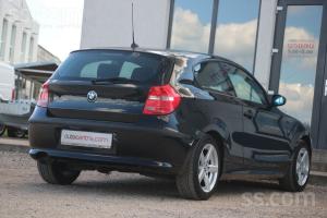 Black BMW 118 2009 in Tukums, with an engine capacity of 2.00 L and mileage of 208 thousand km for 4996 €, photo 28 on AUTOMOTO.COM.LV