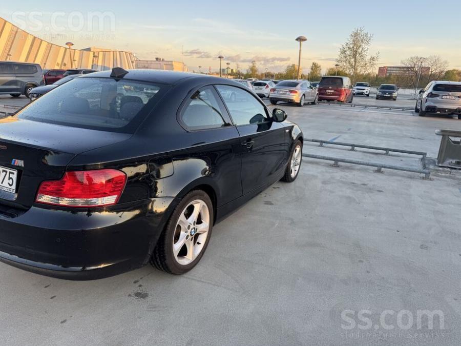 Melns BMW 118 2010 Rīga, ar dzinēja tilpumu 2.00 L un nobraukumu 253 tūkst. km par 5800 €, foto 5 vietnē AUTOMOTO.COM.LV