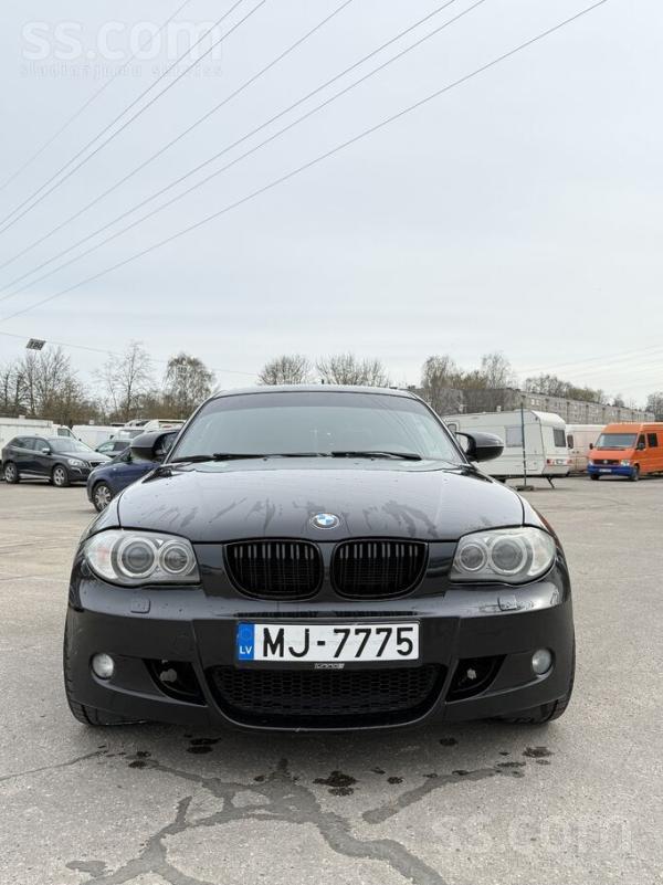 Melns BMW 118 2010 Rīga, ar dzinēja tilpumu 2.00 L un nobraukumu 252 tūkst. km par 4200 €, foto 3 vietnē AUTOMOTO.COM.LV